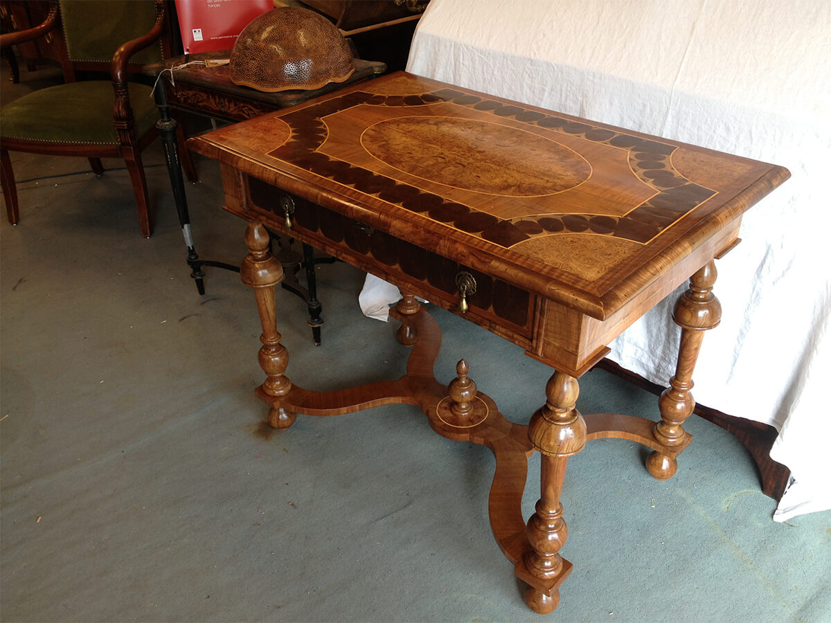 Table Louis XIII en noyer | Atelier Patrice Bricout (59700)